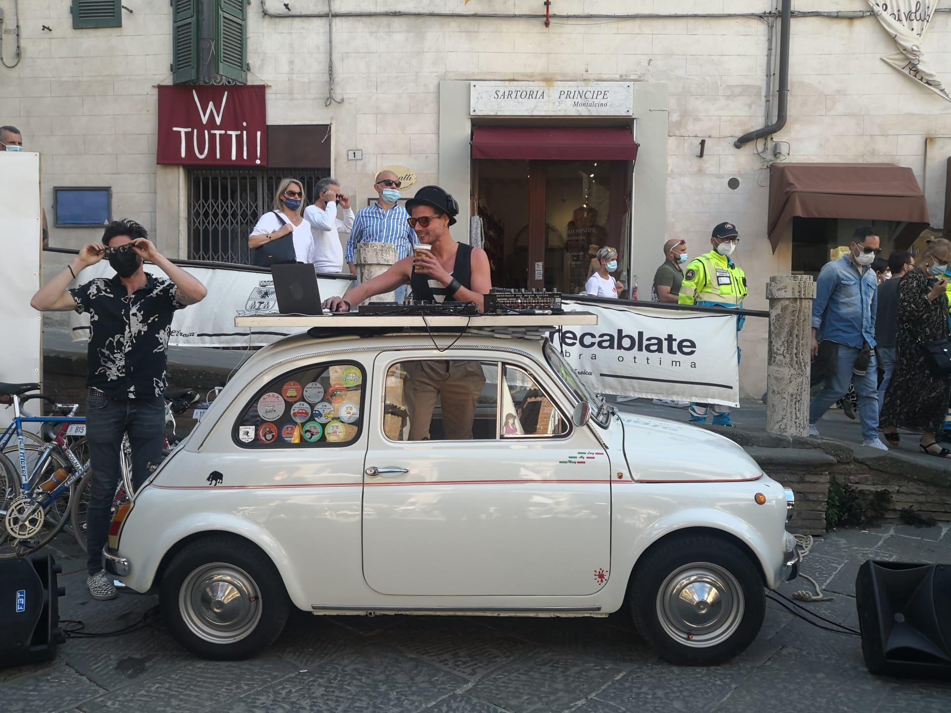 L'estate sta esplodendo ...