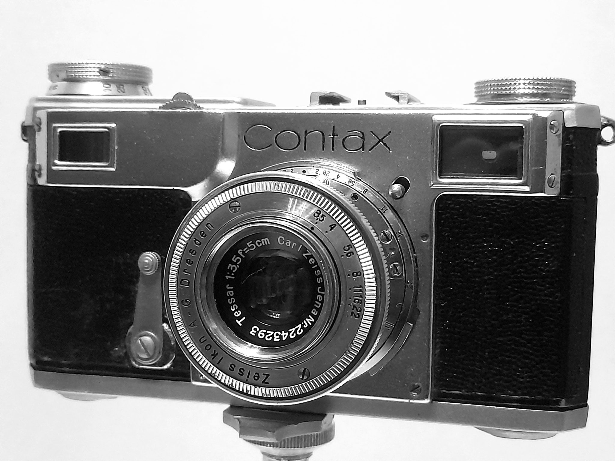 ANALOGICA: "Robert Capa e la sua Zeiss Ikon Contax II" di Massimiliano ...